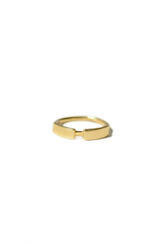 Gold Dash Line Earring in 18k Gold | Sansoeurs